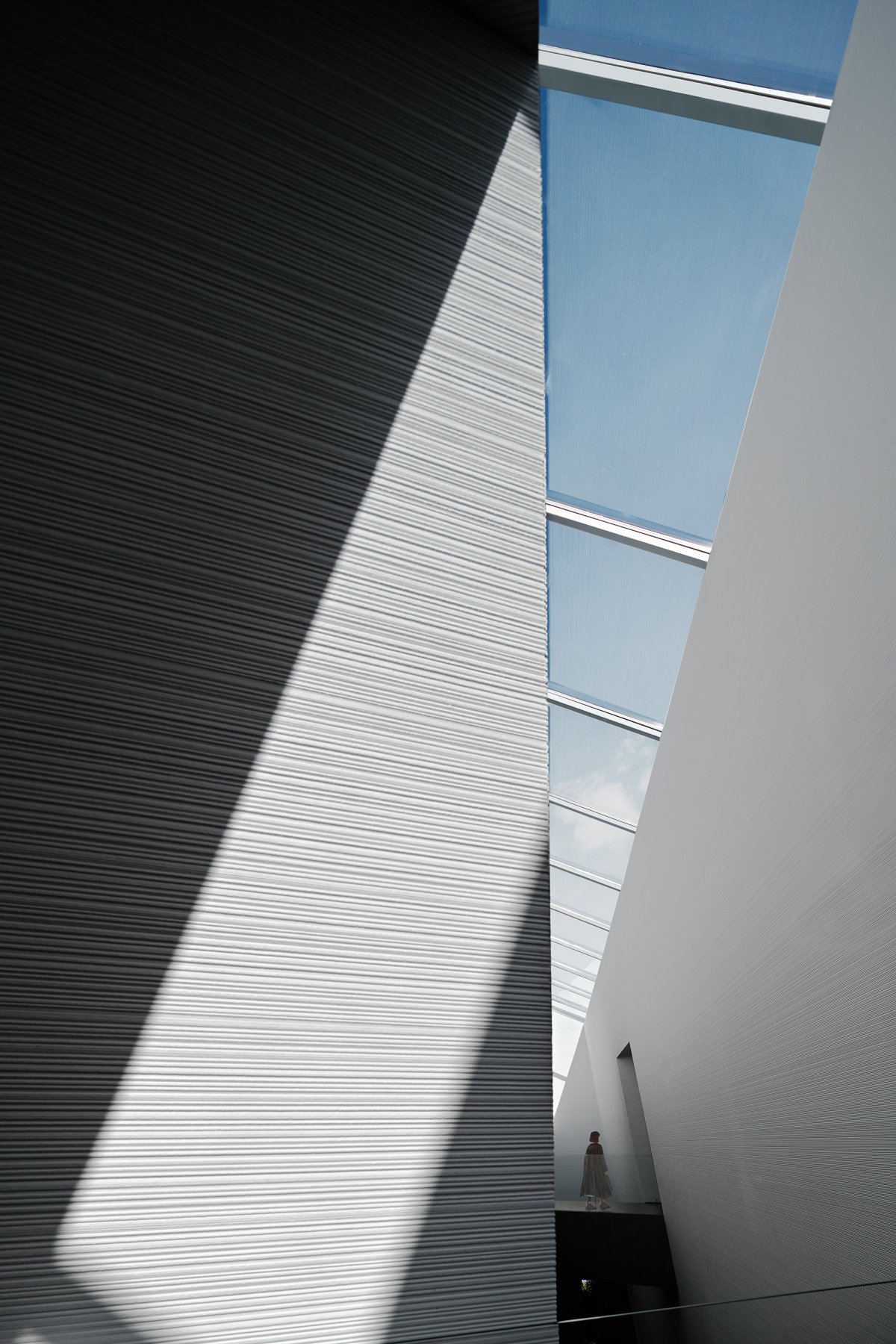 YINJISPACE - JLa x Sales Center of Poly City in Changchun